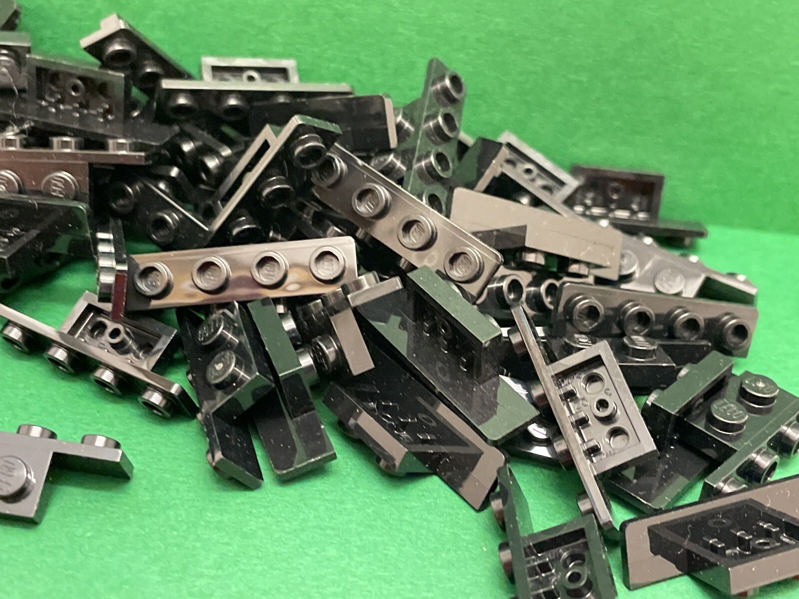 LEGO Bracket / 1x4 1x2 Black Angle Plate / Part No. 28802 / 15 Pieces ...