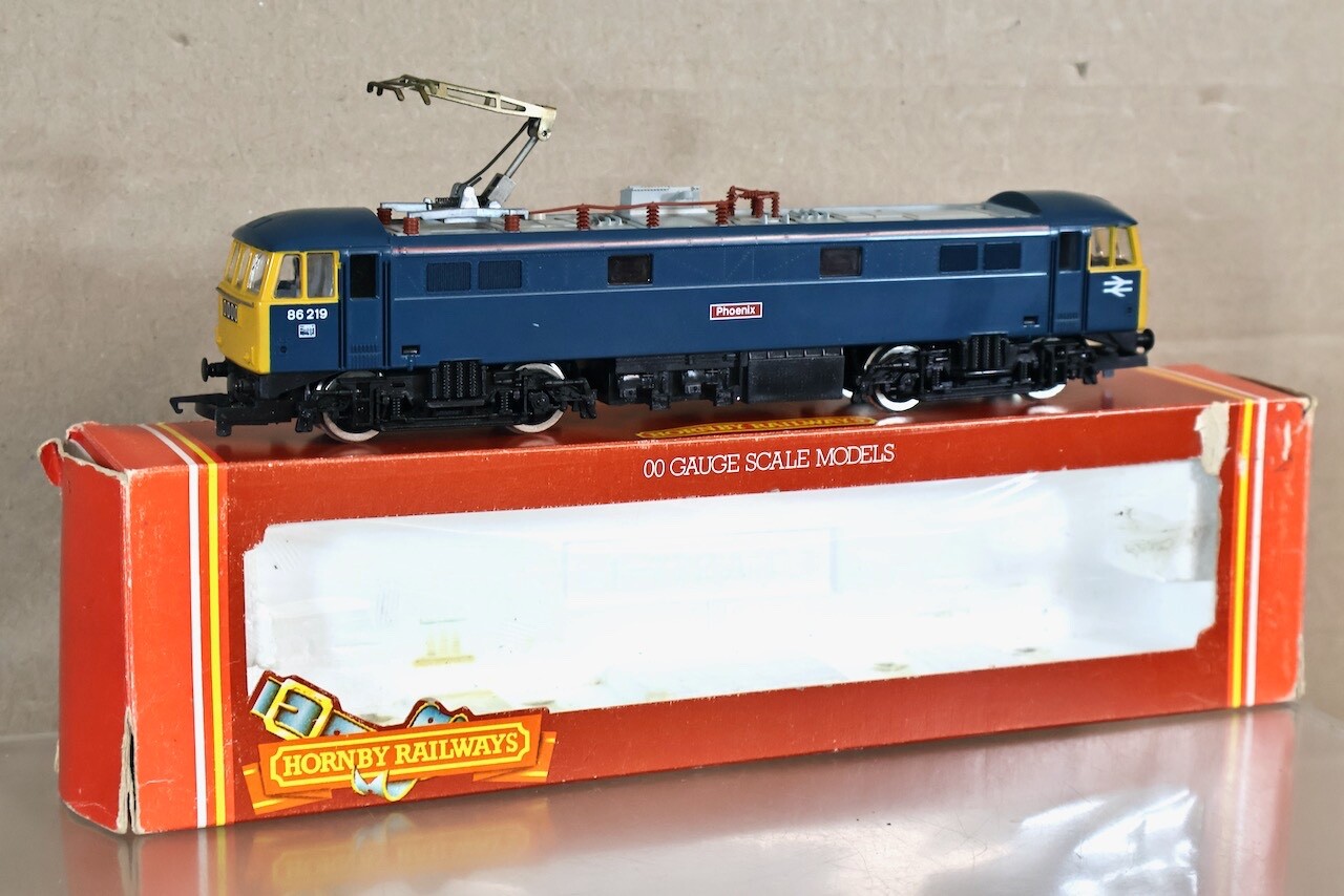 Hornby OO Gauge R360 BR Blue Class 86 Electric Locomotive 86219 Phoenix ...