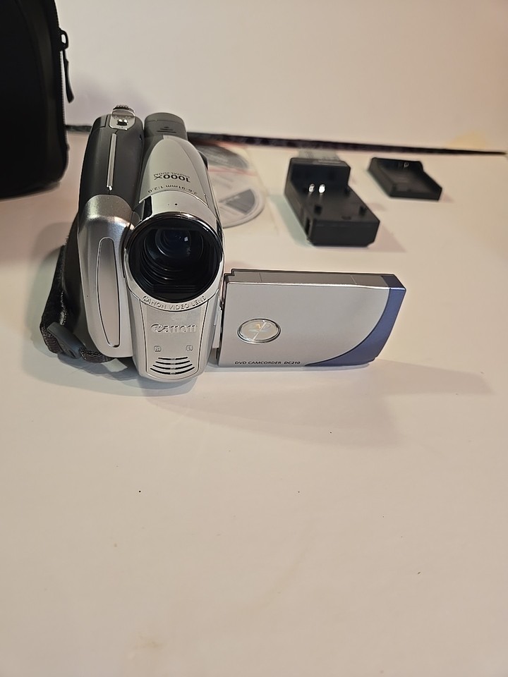 Canon DC210 Mini DVD Camcorder Tested Fully Functional W/Charger | eBay