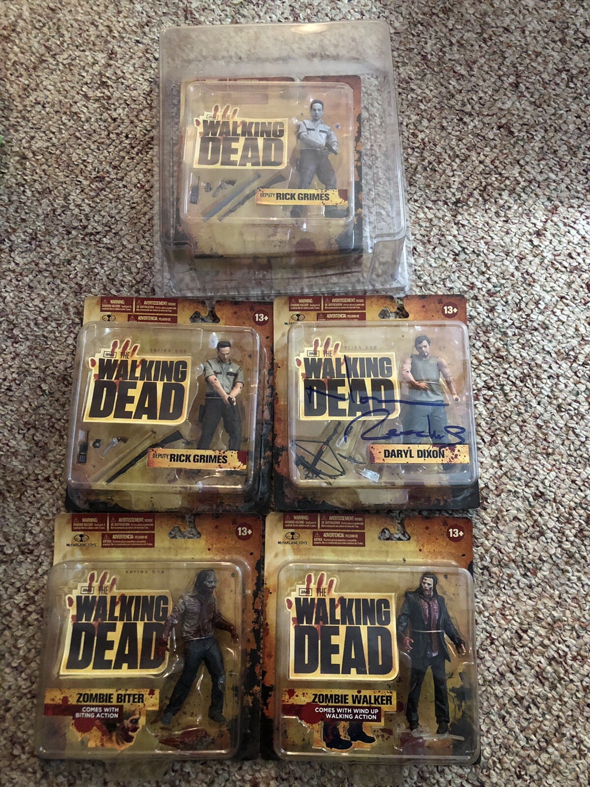 The Walking Dead TWD McFarlane Toys Series 1 Complete Figure Set Signed ...