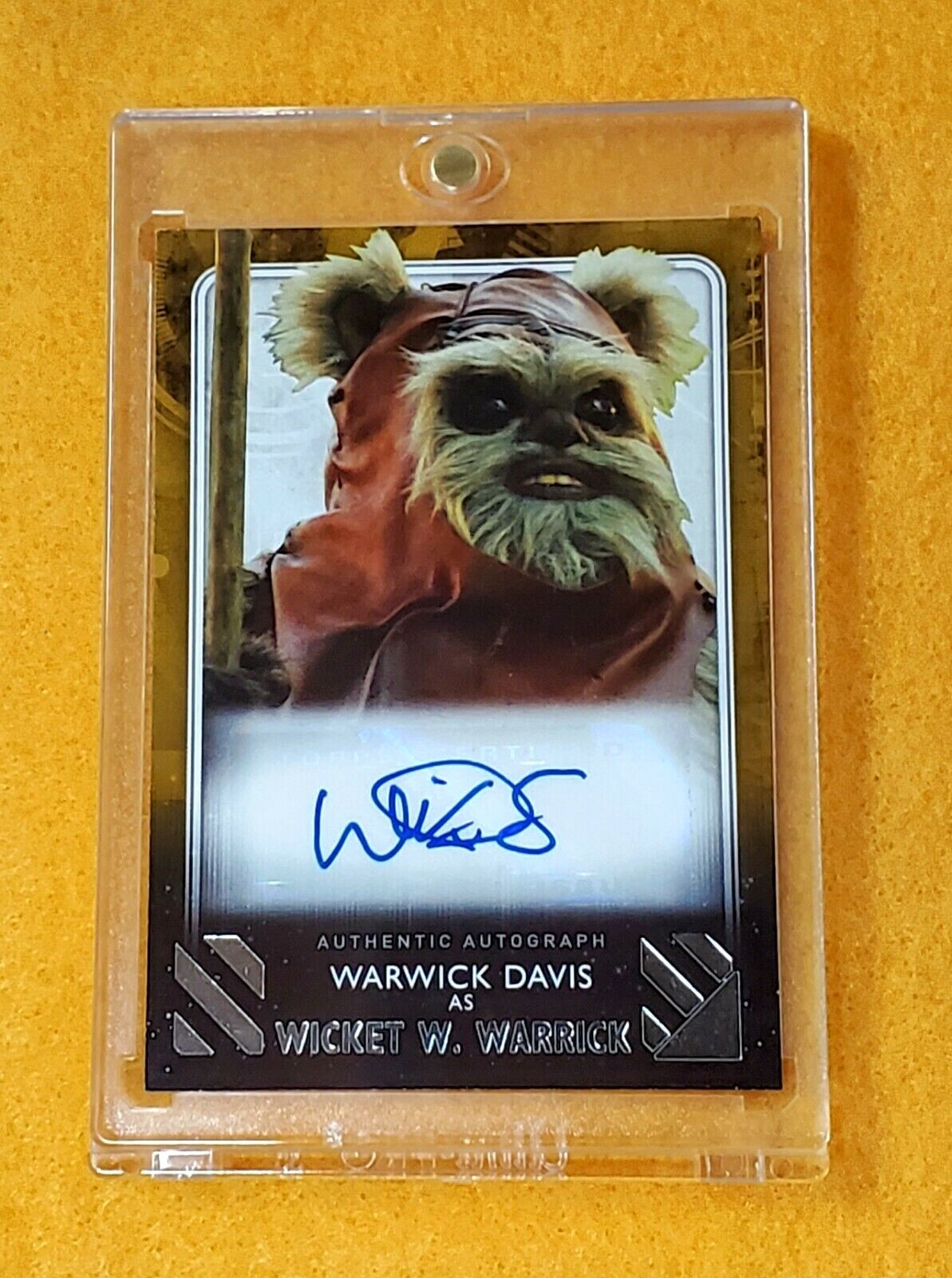 Topps Star Wars Rise of Skywalker Series 2 Warwick Davis Gold Autograph ...