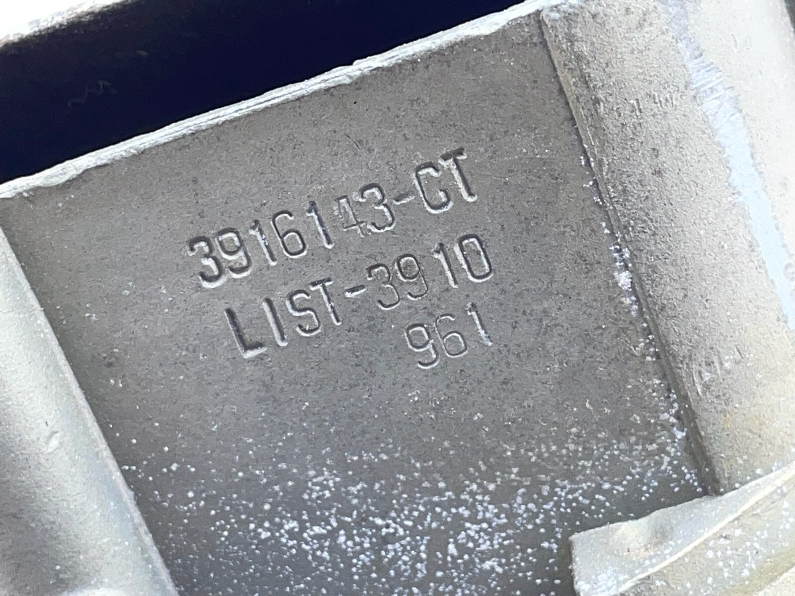 1968-1969 Chevrolet L88 427 Aluminum Intake Manifold Holley 3910 Carb 4 ...