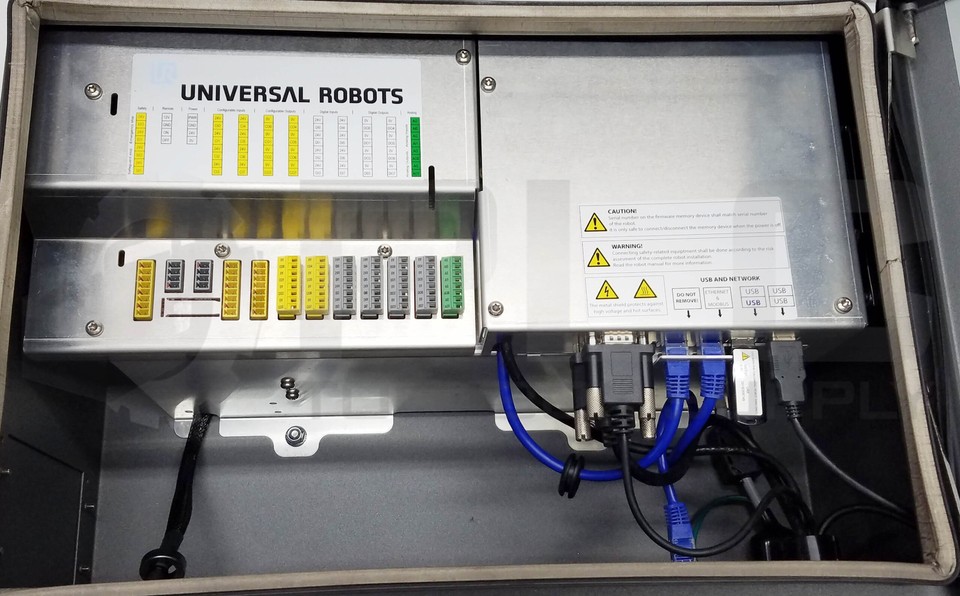 UNIVERSAL ROBOT UR5 ROBOT ARM w/ CONTROLLER AND TEACH PENDANT | eBay