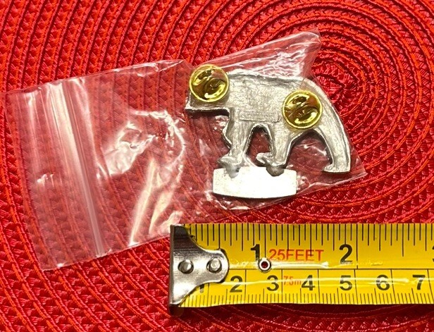 Case XX USA Limited Edition Grizzly Bear Collectors Knife Hat Pin | eBay