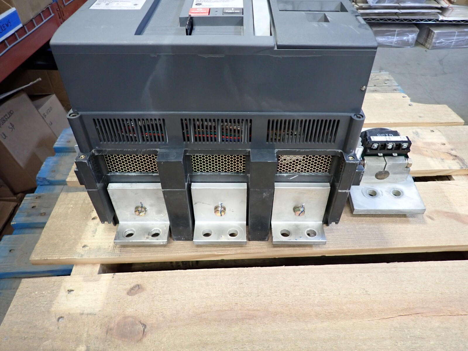 GE Power Break II 2000 Amp 3 Pole 600v Circuit Breaker SSF20B220 for ...
