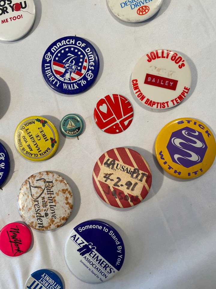 Vintage Lot of 20 Pinback Buttons Various Sizes | eBay