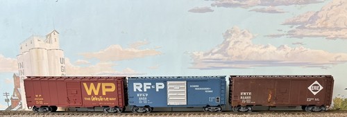 HO Scale Accurail 40’ Freight Cars - 3 pack WP, RF&P, Erie | eBay