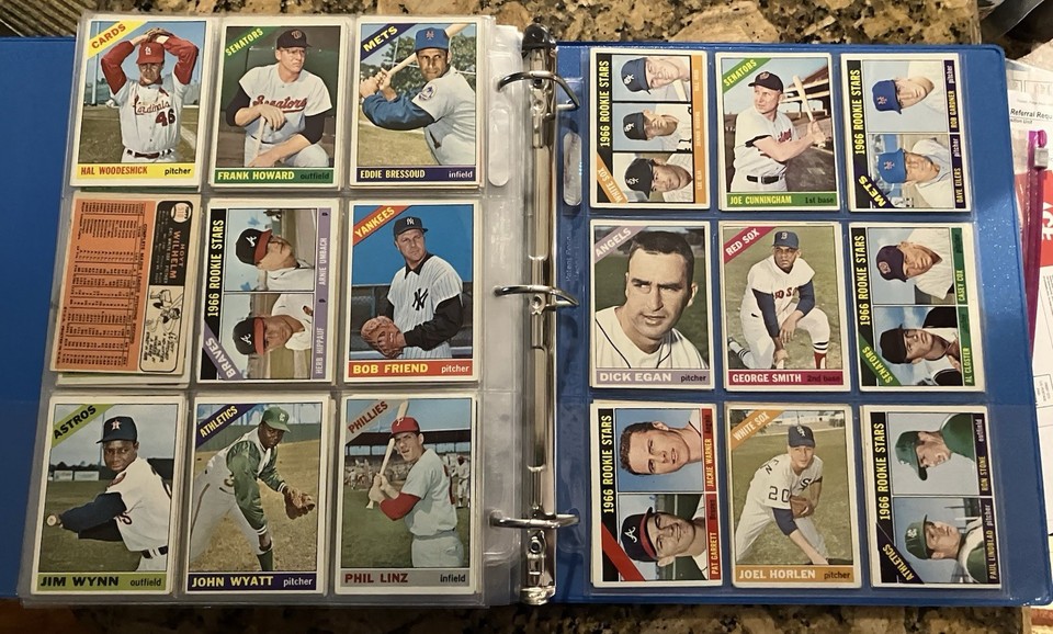 (536) dif 1966 Topps Baseball BINDER partial set (89.6% complete) HOFs ...