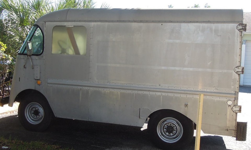 PASSENGER SIDE ONLY..Rare Early SHORT Version Grumman Corner Step Van ...