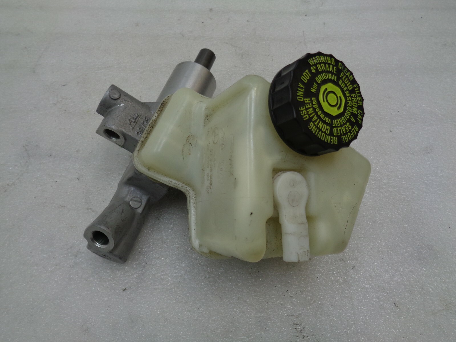 2008-2015 Mercedes C350 W204 Brake Master Cylinder A2044300002 OEM ...