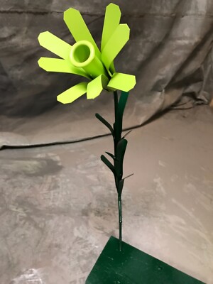 Recycled Hand Made All steel welded Lime Green Lilly flower garden yard ...