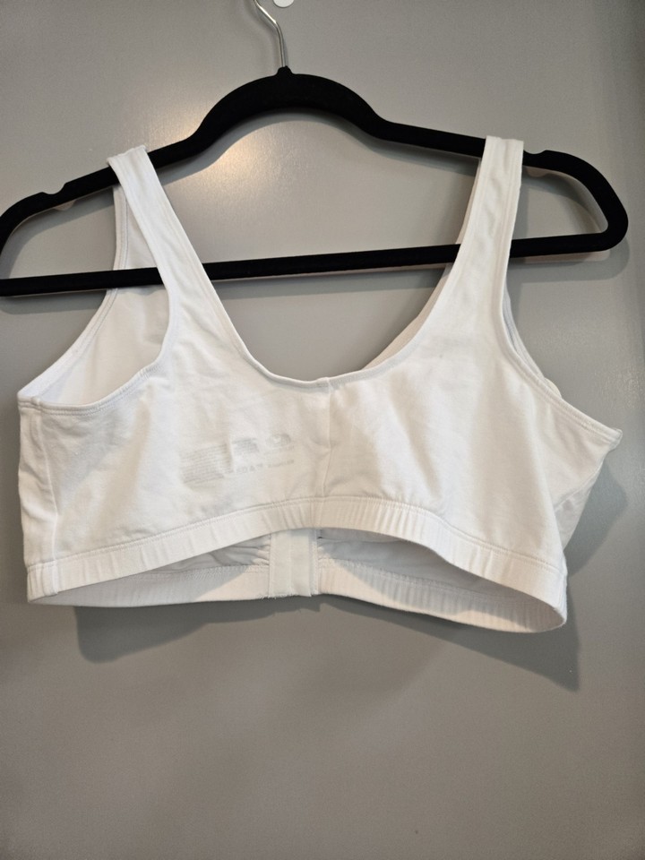 Fruit Of The Loom Wireless Front Close Stretch Sports Bra Size 40 White ...