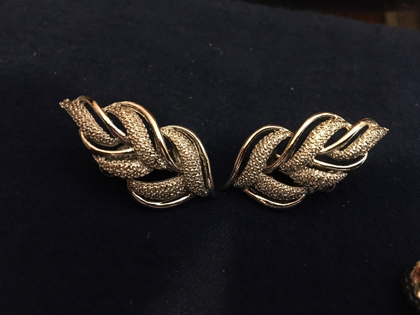 Coro Silver Tone Beautiful Stylized Leaves in Clip On… - Gem