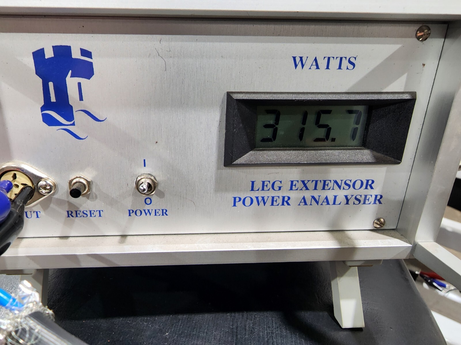 Nottingham Leg Power Rig flexion knee deformity on leg extensor power ...