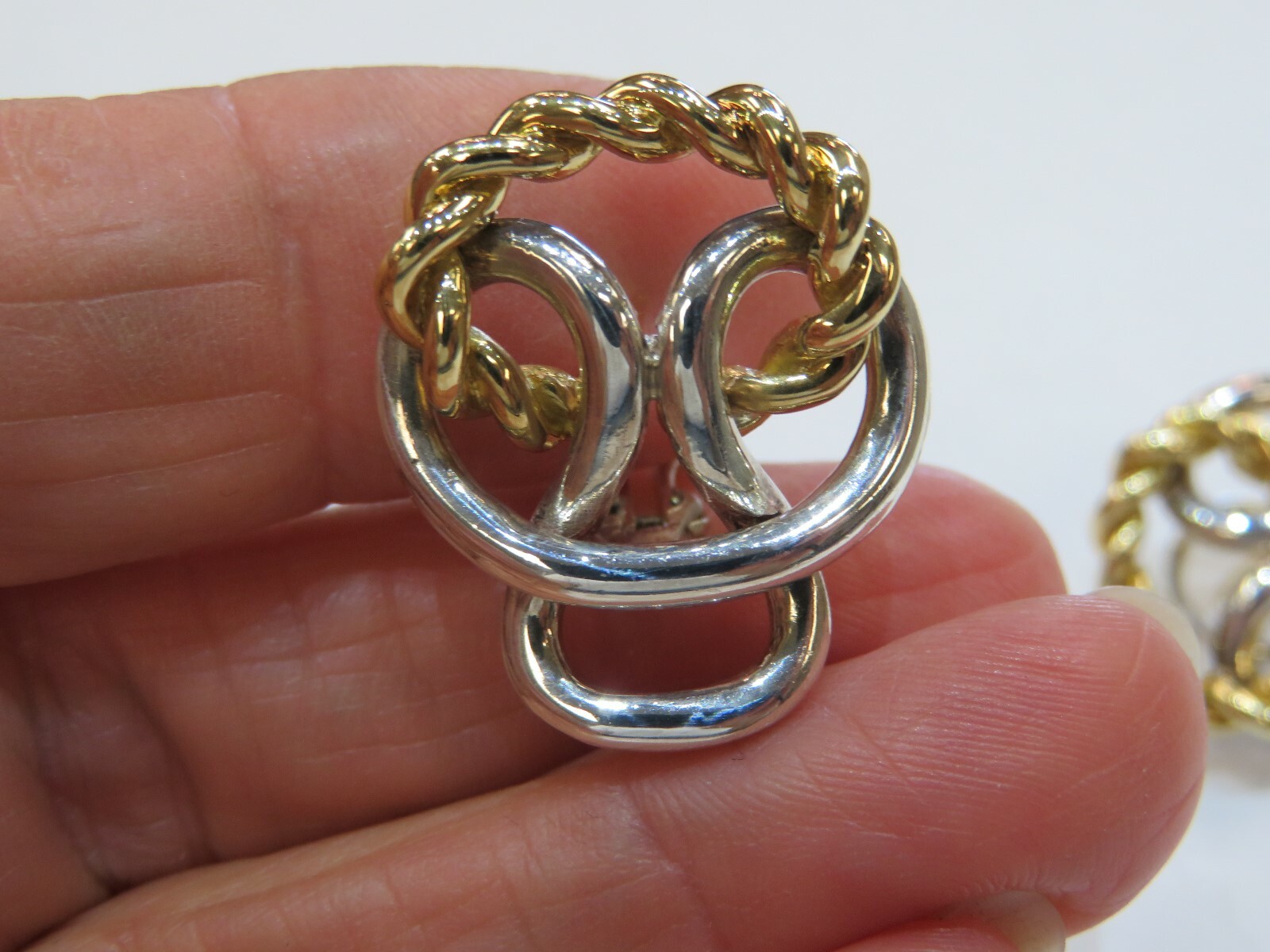 GUCCI 18K & STERLING SILVER KNOT DESIGN PIERCED EARRI… - Gem