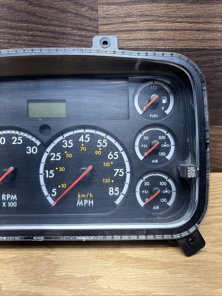 Freightliner Instrument Cluster Speedometer Tachometer A22-53849-069 a ...