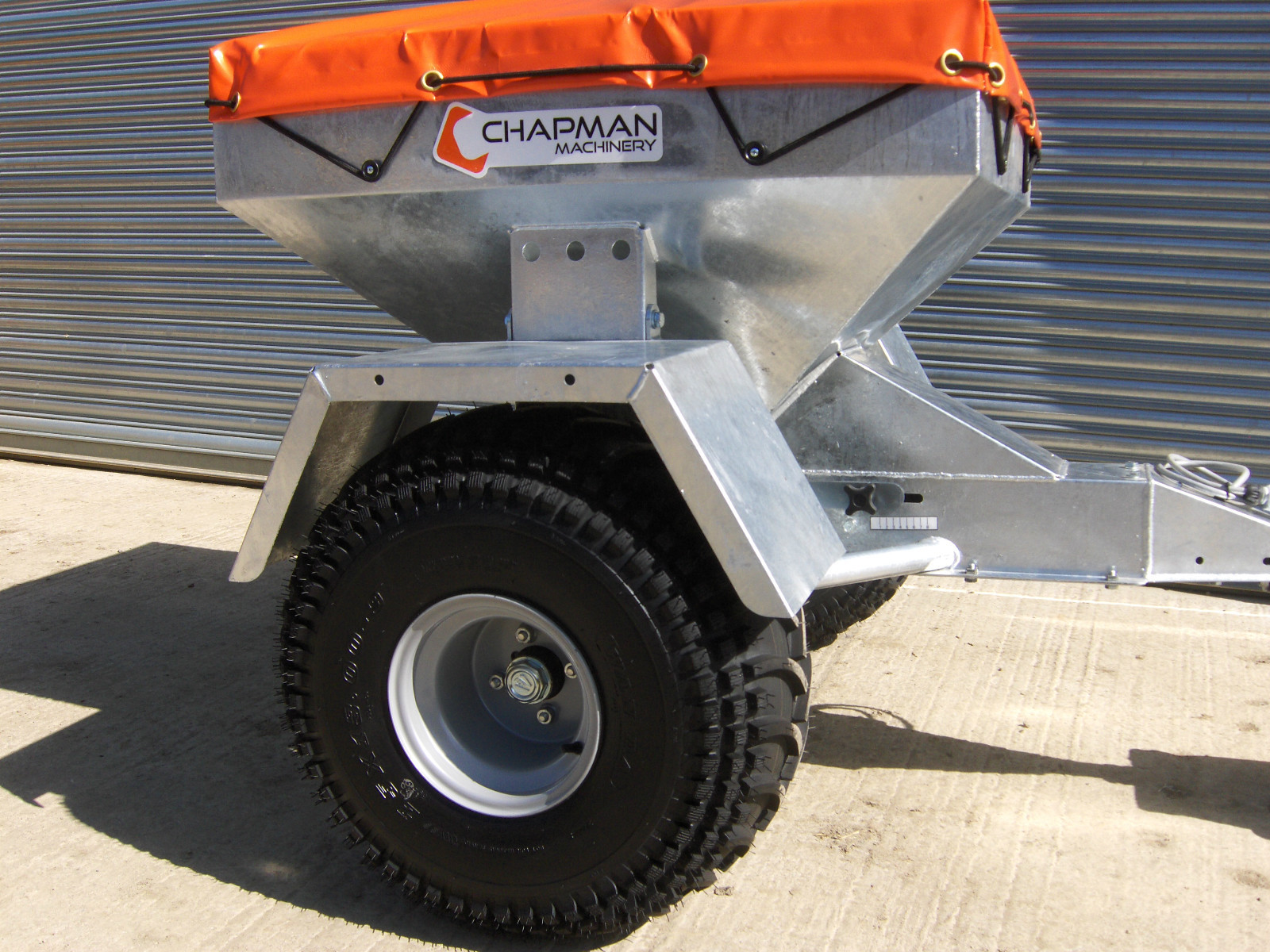 TF350 Trailed Sheep Snacker Feeder, Galvanised, Electric Drive - RRP £ ...