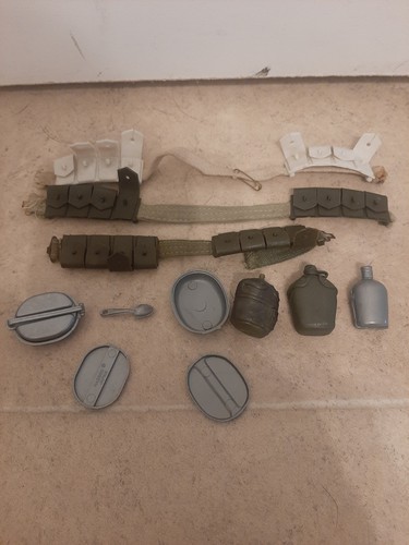 VINTAGE ORIGINAL 1964 GI JOE ACTION SOLDIER BELTS, CANTEENS, MESS KITS ...