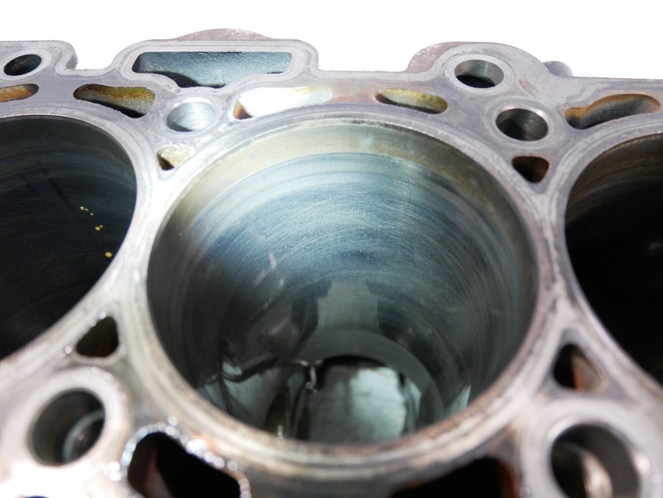 Defective engine block for VW Audi Caddy A1 2.0 TDI CFHB CFHD CFHF CFHC ...