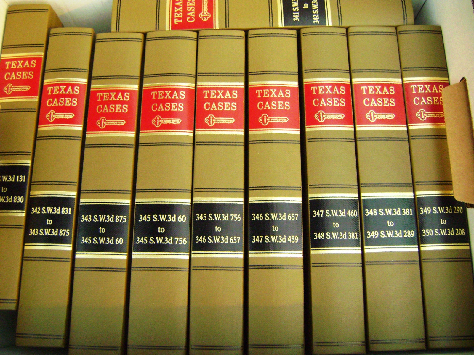 263 Books - South Western Reporter Texas Cases 3d - Volume 1-369 V1 ...