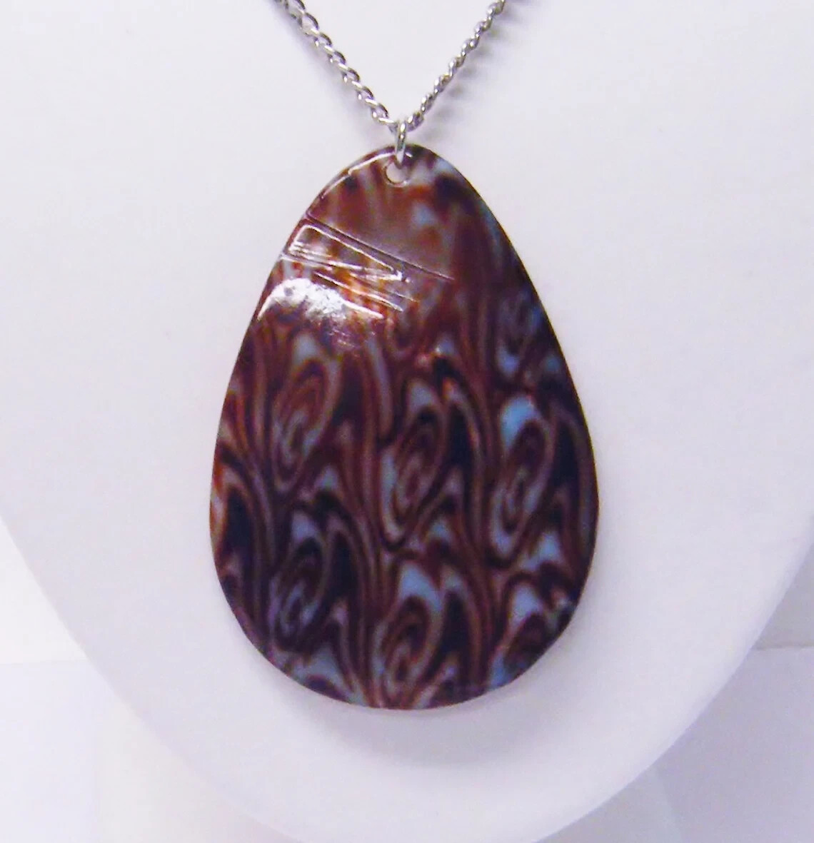 Large Oval Burgundy Swirl Shell Pendant Necklace | eBay
