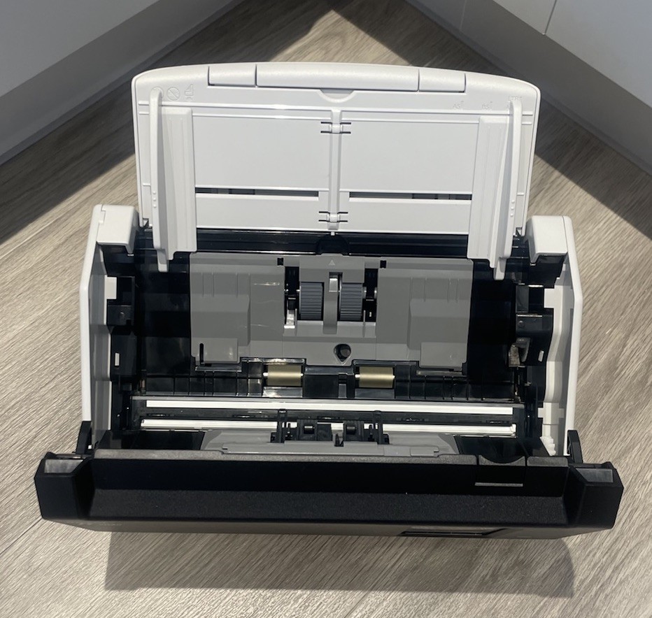 Fujitsu / Ricoh fi-8040 A4 USB + LAN Scanner + trays + PSU + USB *13 ...