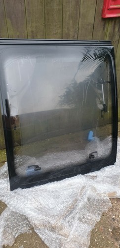 Lunar caravan Plastoform window 86cm x 100cm centre front 43R 012458 ...