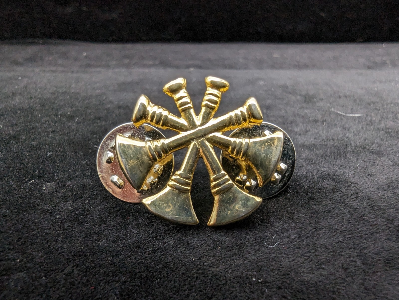 Firefighter Assistant Chief 4 Bugle Lapel Pin Speaking Trumpet Hat Pin ...