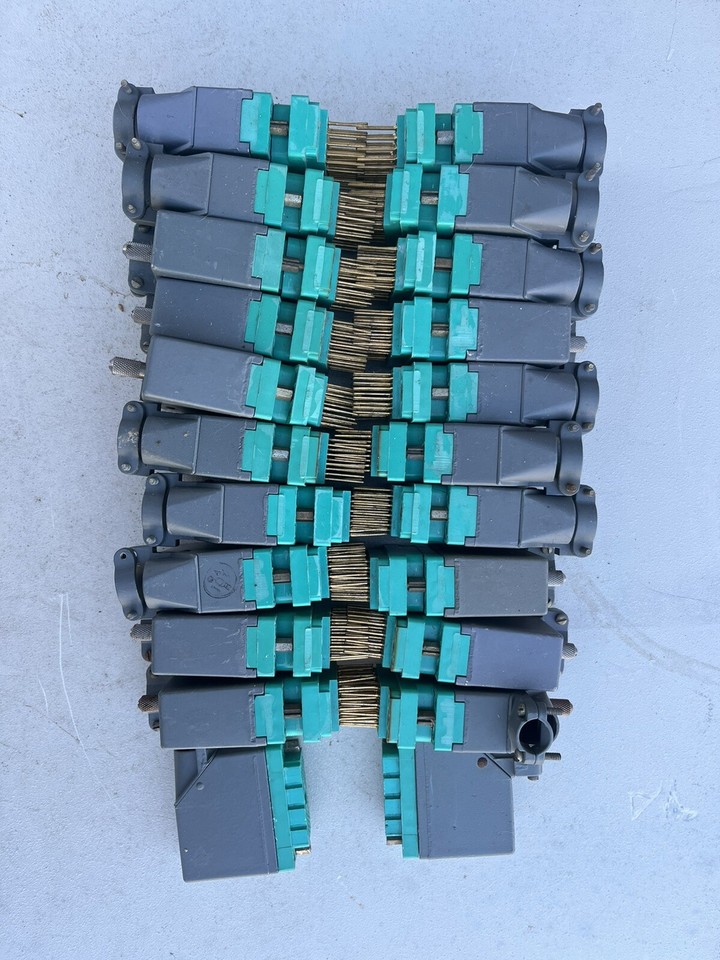 ELCO Connector w/Tuning Fork Gold Eyelet Contacts Pins Qty 20 Price Per ...