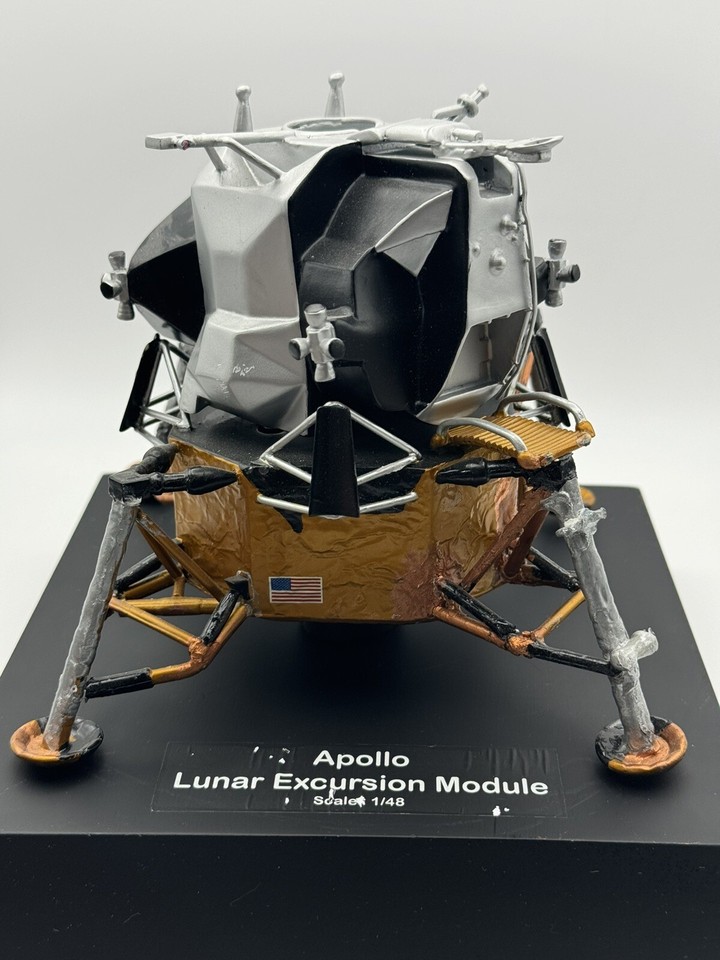 Executive Series E3848 NASA Apollo 11 Lunar Excursion Module 1:48 Scale ...