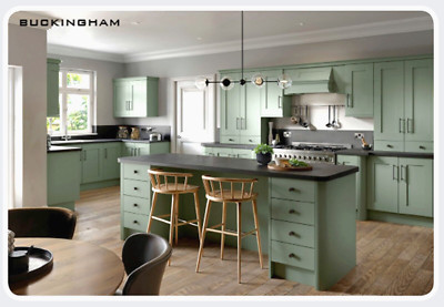 BRAND NEW Reed Green Shaker Woodgrain Kitchen & Matching Units - BLUM ...