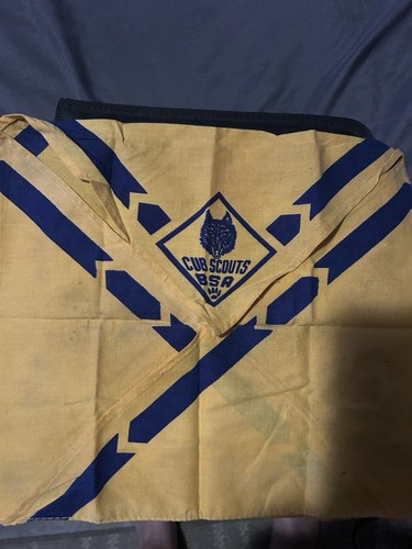 VTG Cub Scout Wolf Neckerchief Yellow Scarf Bandana BSA Boy Scouts of ...