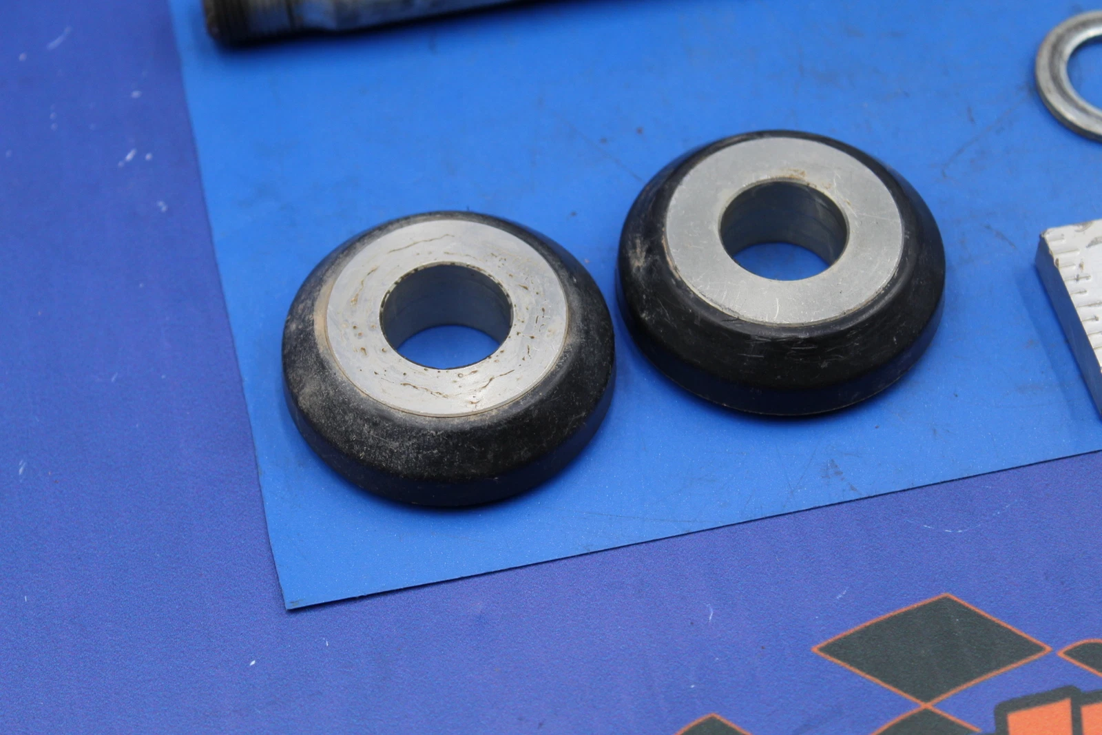 Yamaha Rear Axle Back Wheel Rim Pivot Bolt Axel 1c3-25381-90-00