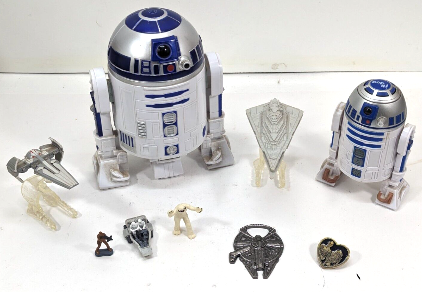 R2-D2/Star Wars toy lot TWO R2D2s including Bop-It! plus ships, figures ...