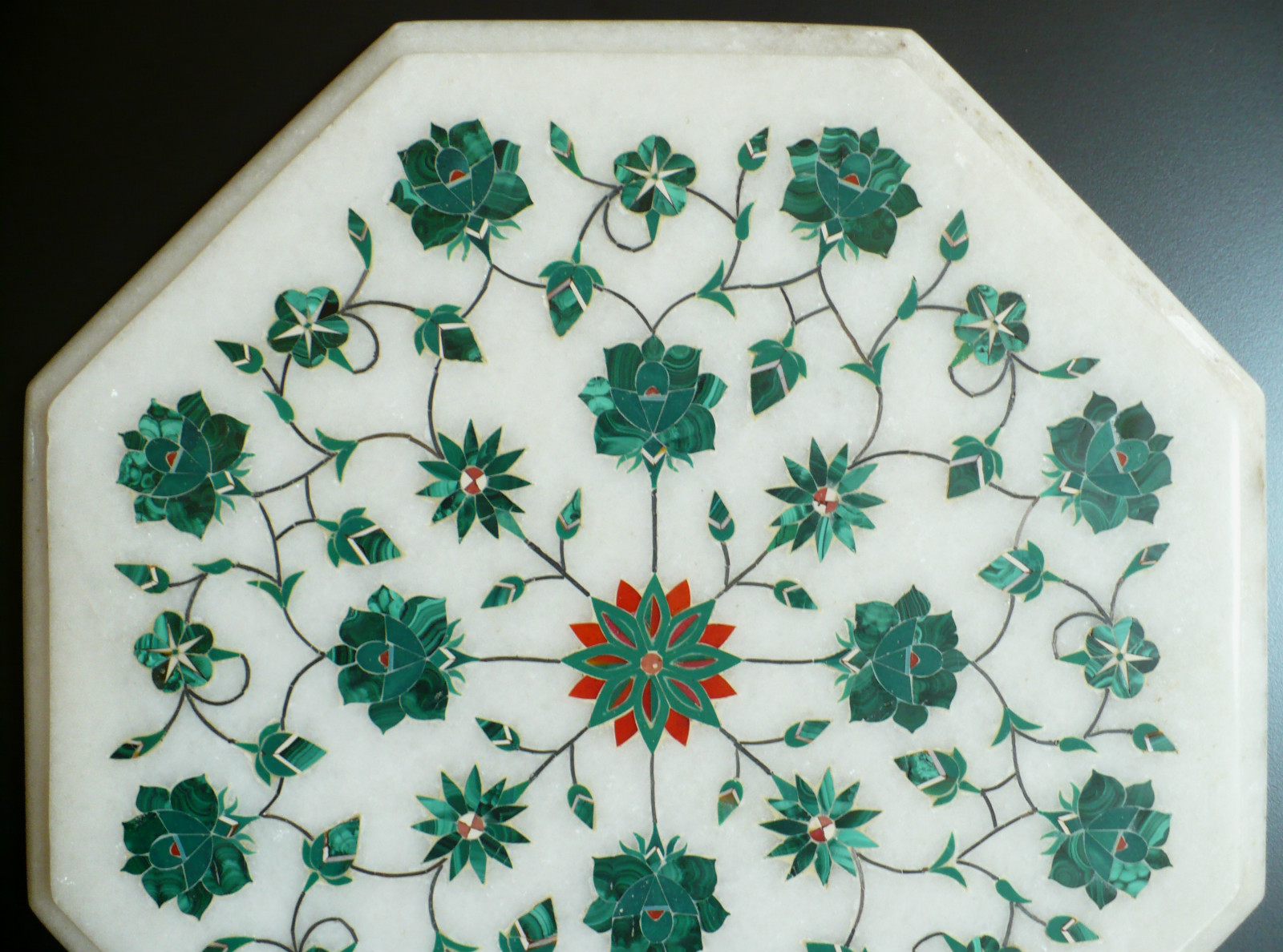 Green Floral Hand Made Inlay Semi-Precious Stones Octagon Marble Table ...