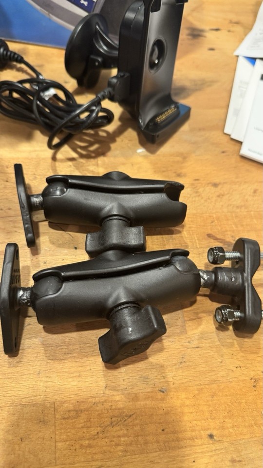 GARMIN ZUMO 550 GPS MOTORCYCLE / CAR NAVIGATOR KIT W/Sirius xM Adapter ...