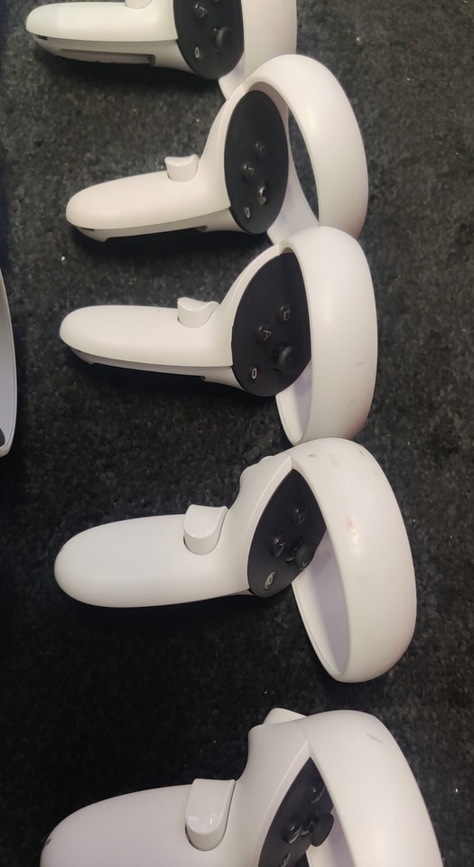 Meta Oculus Quest 2 Right Hand/Left Hand Controller FAULTY (NO POWER ...