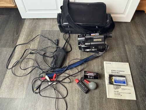 Sony Handycam Vision Camcorder CCD-TRV16 Video8 XR Nightshot- 180x ...