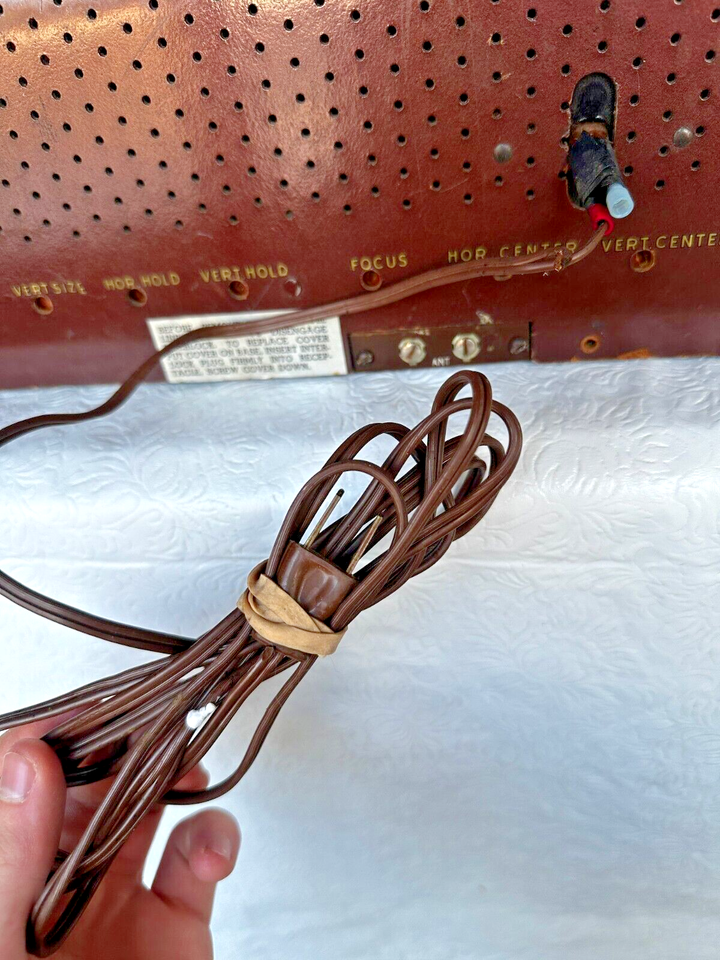 Vintage 1949 Pilot TV-37 3" Television + Rare Screen Magnifier + Manual ...