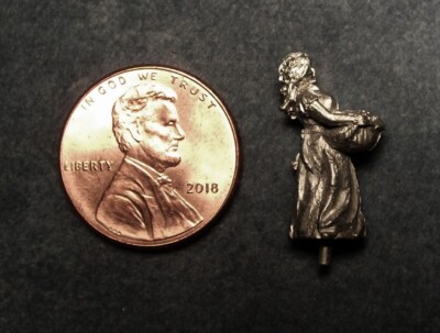 Gandy Dancers HO Scale Metal Unpainted Figure "Paula Carrying Laundry ...