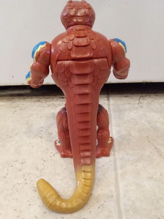 1985 Vintage Rattlor Taiwan Yellow Neck Complete w/ comic He-man MOTU ...