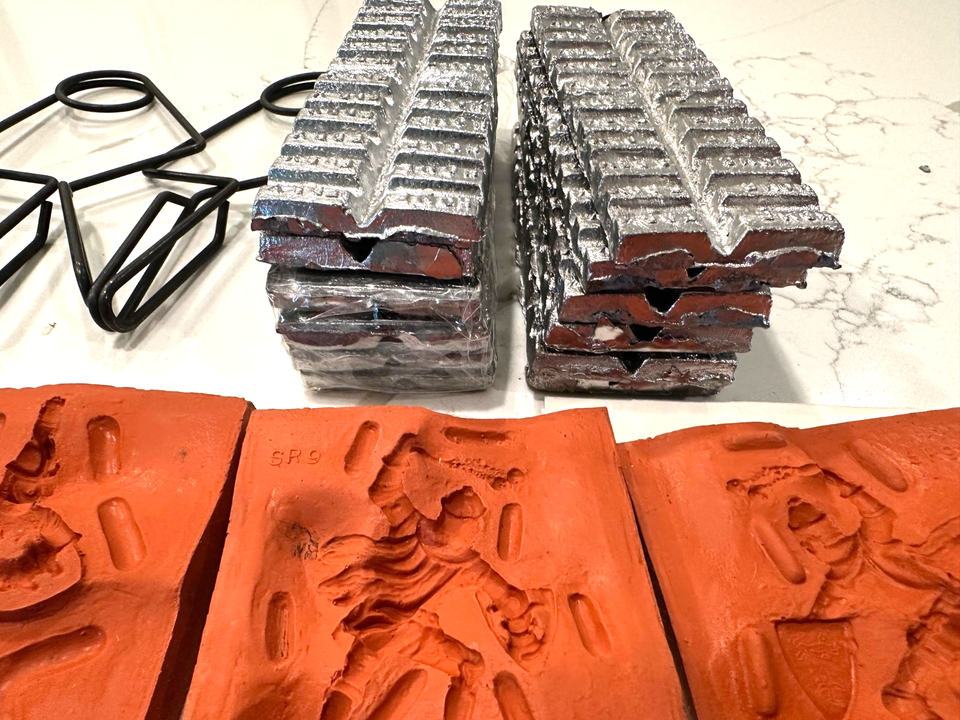 Casting REB Toys Mini Figurines Stove, 12 Medieval Molds, Metal and ...
