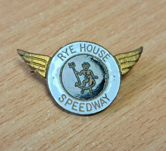 RYE HOUSE RED DEVILS SPEEDWAY METAL BADGE - GOLD METAL | eBay UK