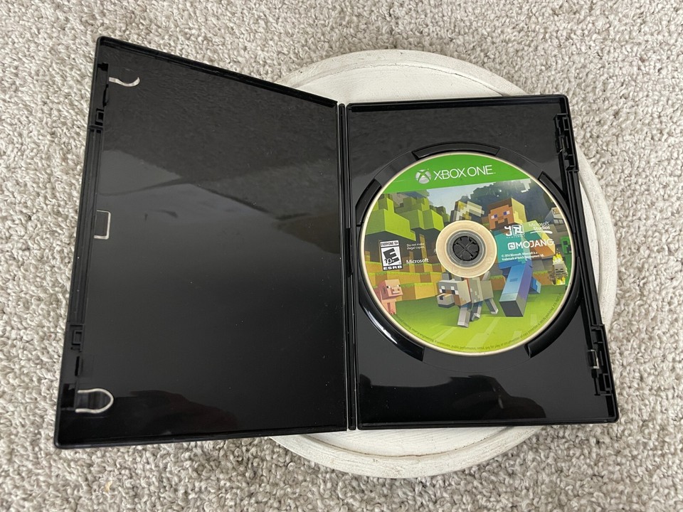 Microsoft Xbox One Minecraft Video Game Mojang w/ Black DVD Case ...