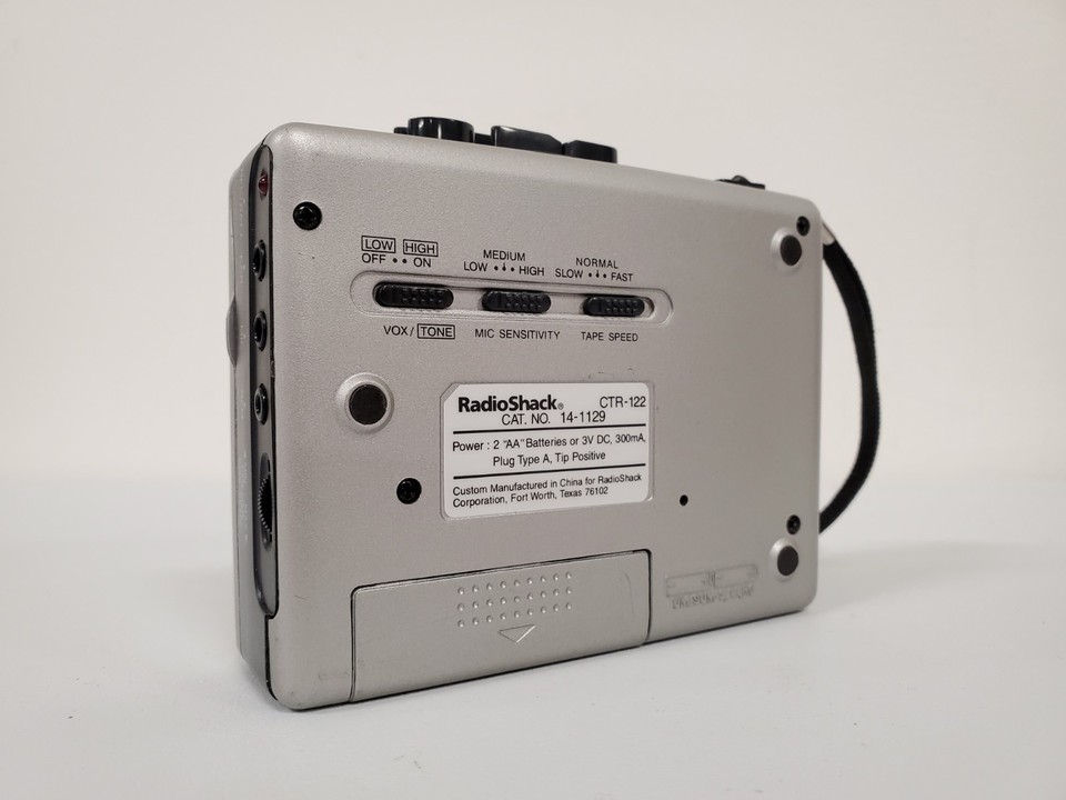 Radio Shack Model CTR-122 Portable Cassette Voice & Tape Recorder ...