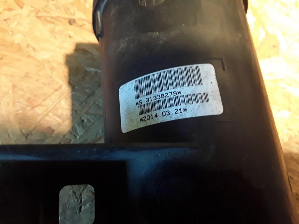 VOLVO V40 Hatchback Charcoal Container Filter 31338279 2.50 Petrol ...