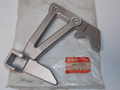 OEM SUZUKI 1991 1992 1993 FOOT REST STAY MOUNT PEG ASSY GSF400 P 43700 ...