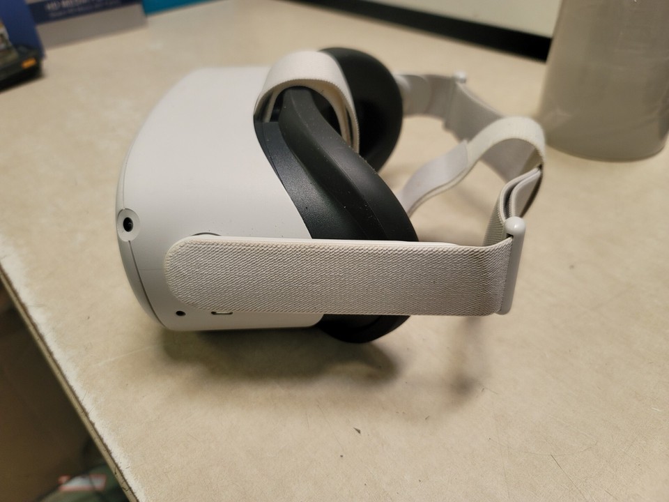 GENUINE Meta Oculus Quest 2 VR HEADSET ONLY - NO CONTROLLERS UNTESTED ...