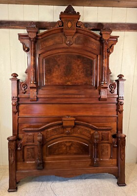 1900-1950 - Antique Wood Bed