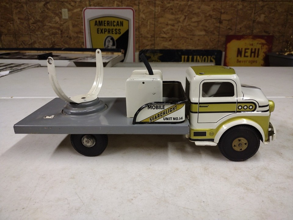 Vintage Marx Toys Friction Mobile Searchlight Unit No. 14 Toy Truck For ...